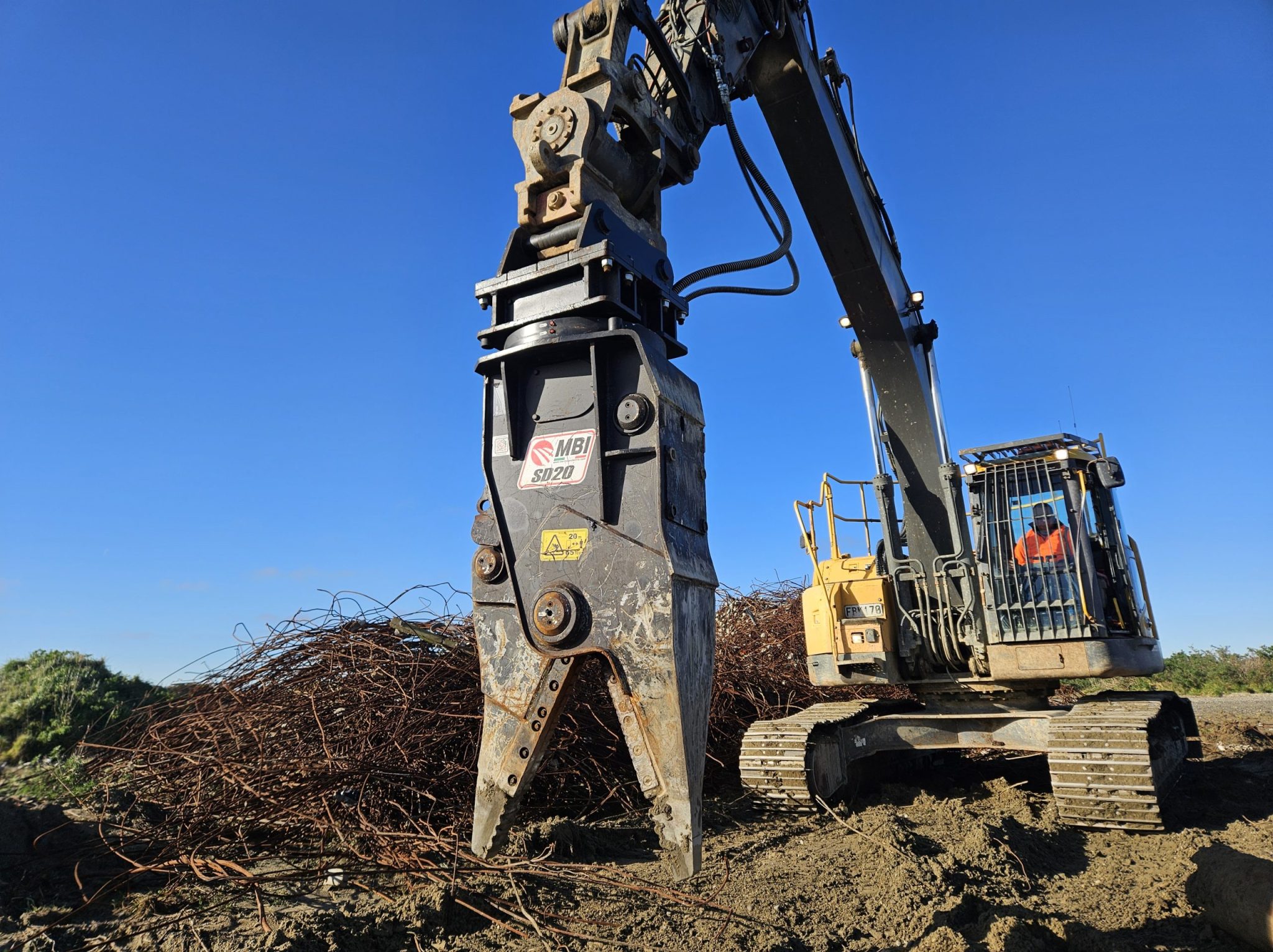 Shears & Pulverisers | Earthworm Attachments NZ
